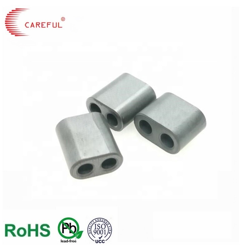 EMI Matériau de ferrite souple Types deux trous ferrite balun noyaux de ...